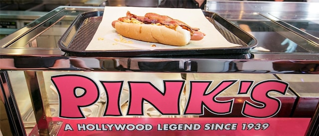 Pink's Famous Hot Dogs | CityWalk Hollywood