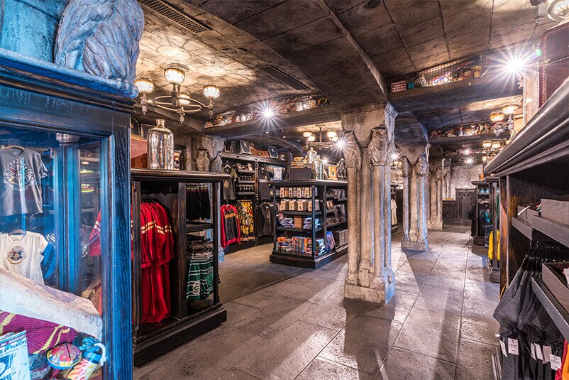 A Guide to the Harry Potter Stores in Universal Orlando - Hermione's ...