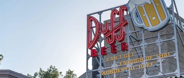 Duff Brewery Beer Garden - Universal Studios Hollywood
