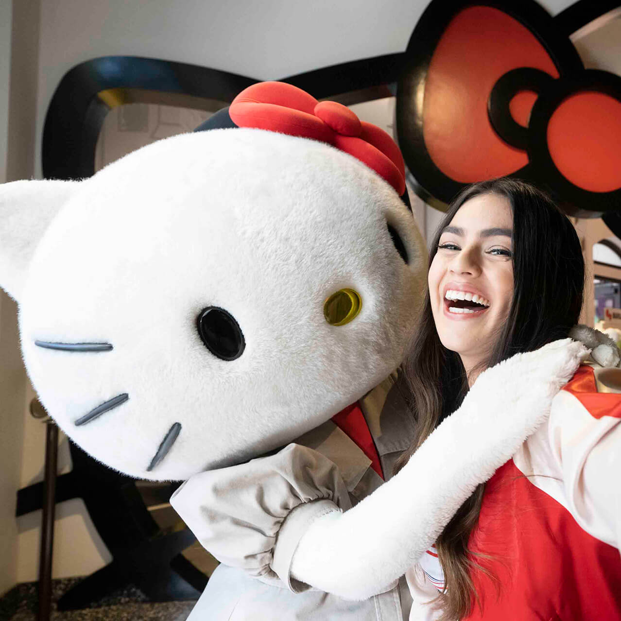 Meet Hello Kitty | Universal Studios Hollywood