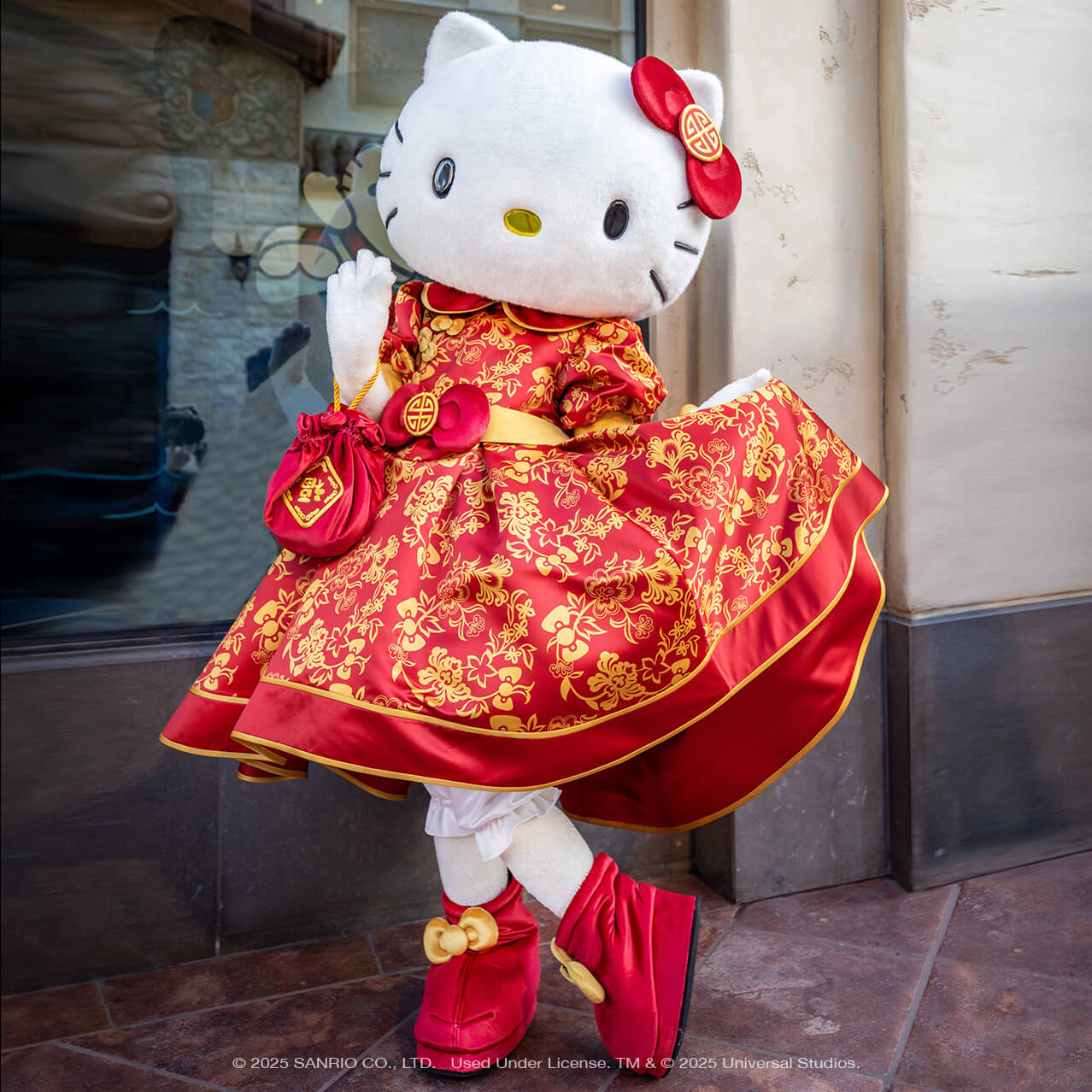 Meet Hello Kitty | Universal Studios Hollywood
