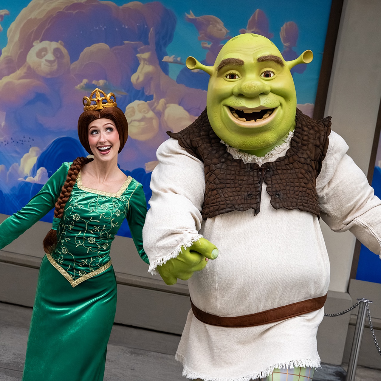 Meet Shrek and Fiona at Universal Studios Hollywood